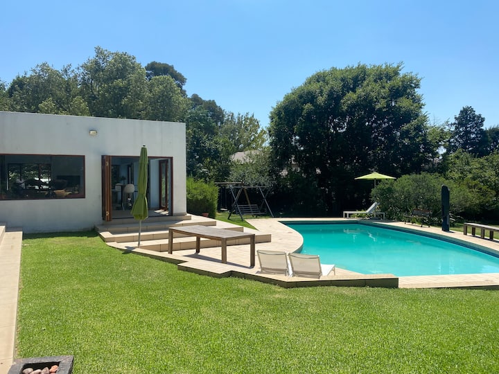 The Ridgeback, Bryanston. Serviced. - Midrand
