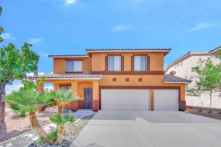 2500sf Sweet Home|pooltable|kingbed|heart Of Vegas - Spring Mountain Ranch State Park, Blue Diamond
