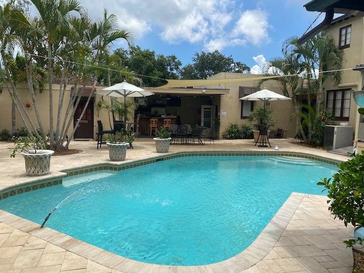 La Casita, 1 Of 3 Rentals On-site/pool/near Beach - Clearwater, FL