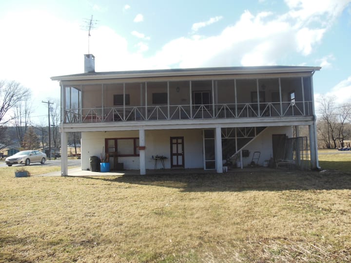 River House Getaway - Shepherdstown, WV