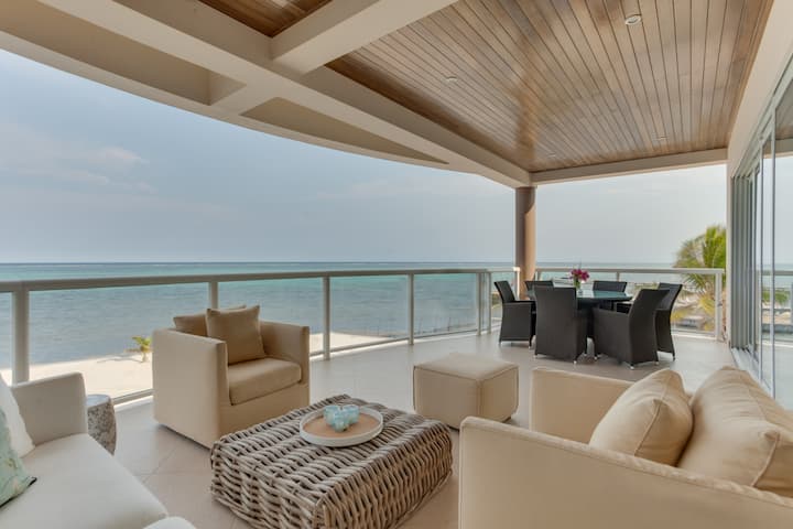 Oceanfront Deluxe Condo At Grand Caribe Resort - Belize