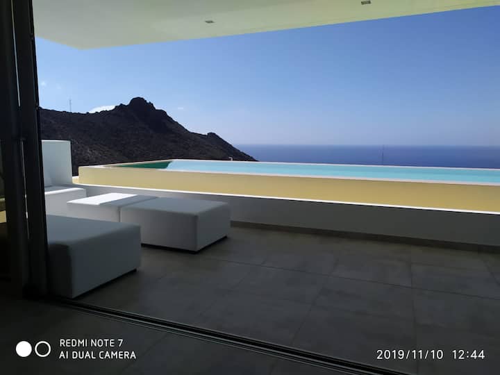 Large House On The Coast Suitable For 8 People - Tenerife