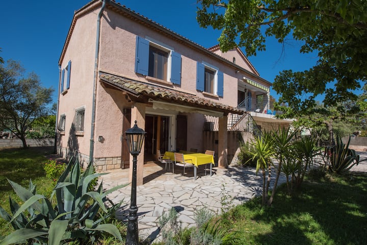 Appartement Indépendant Avec Jardin - Pierrefeu-du-Var