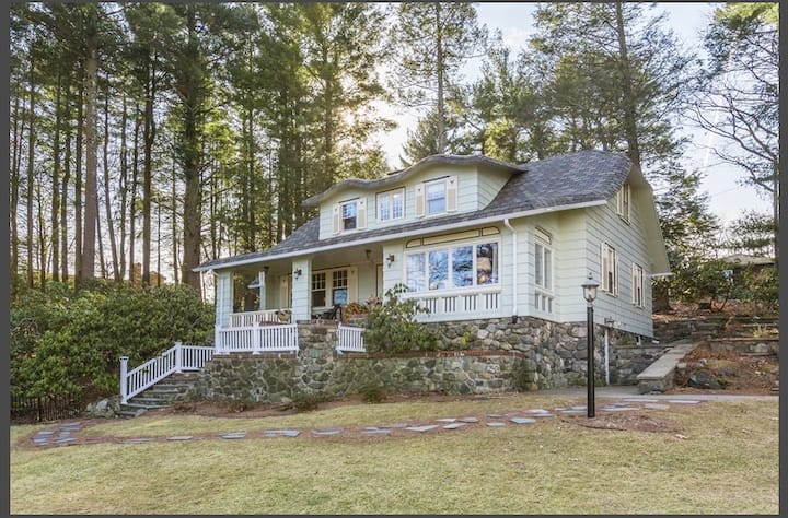Private & Convenient Home In Danvers - Wenham Lake, MA