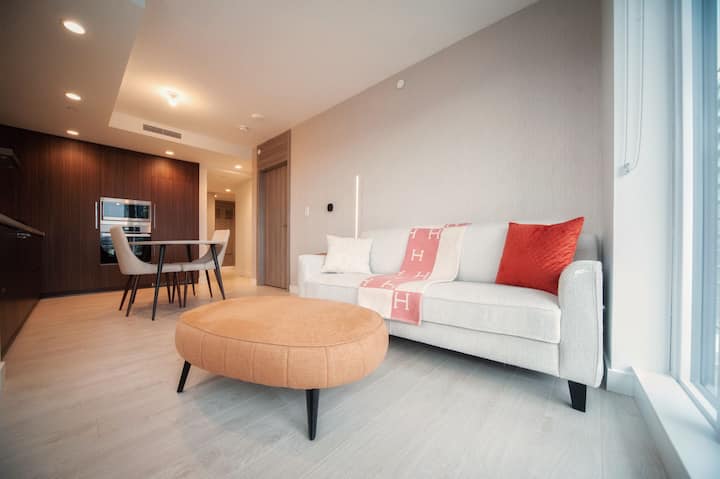 Luxurious 1bd Apartment With 24hr Concierge - Vancouver