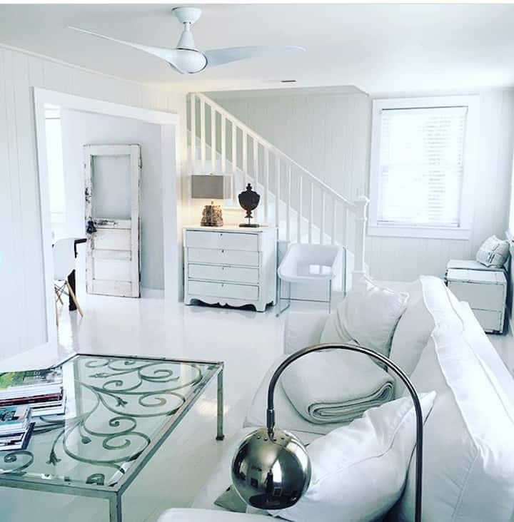 Ocean Zen Cottage - An Artist's Retreat By The Sea - Virginia Beach, VA