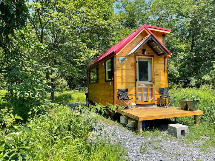 Handcrafted Rustic Tiny House. - Twin Lakes, Frederick