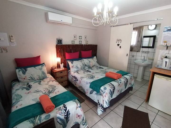 Two Palms Thompson 12 - Kakamas