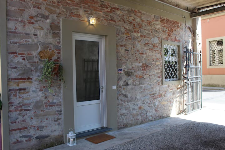 La Casina Di Lucia, Free Parking - Lucca