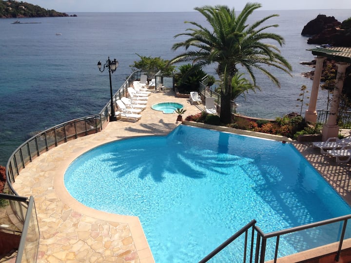 Pied Dans L'eau Superb Appartement Plage Privèe - Théoule-sur-Mer
