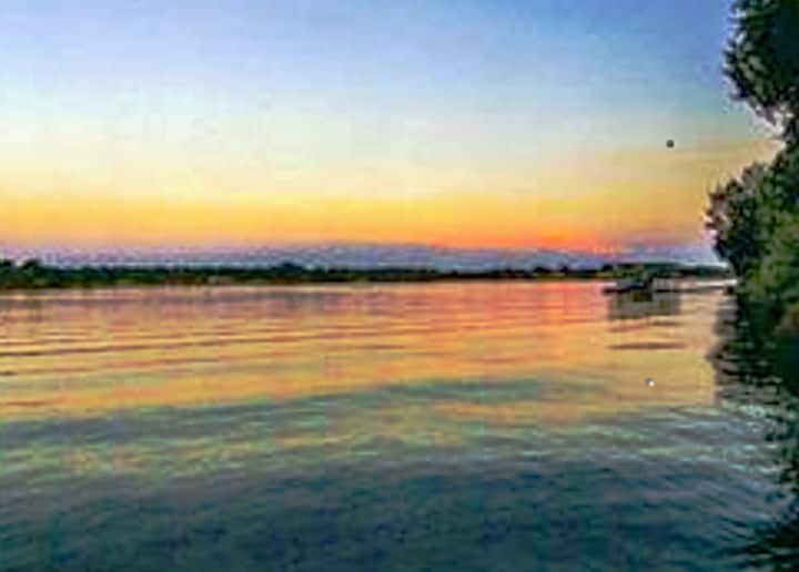 Vacation Living! Lake & Pool Close To Nashville!#2 - Hendersonville, TN