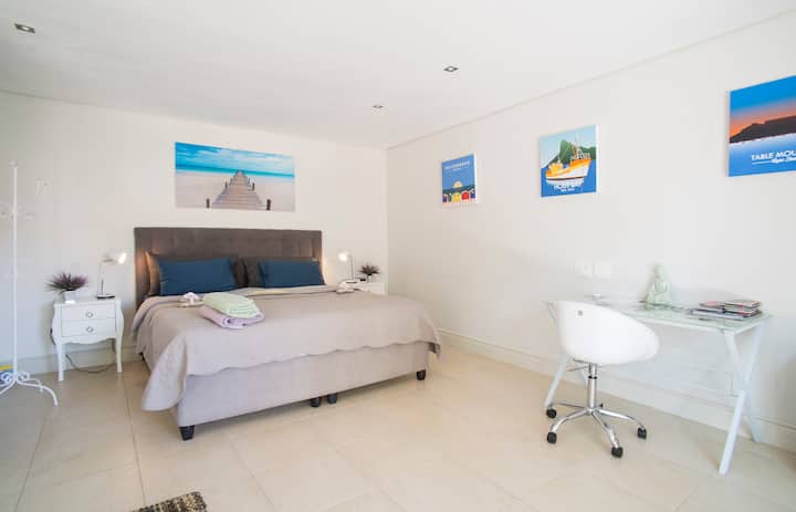 Two Views Beach House - Kapstaden