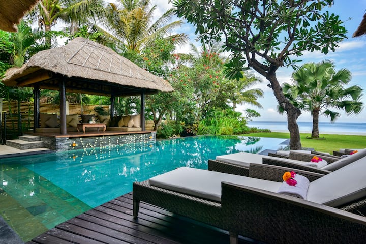 Villa Sheeba - Luxe Extraordinary Beachfront Villa - Indonesia