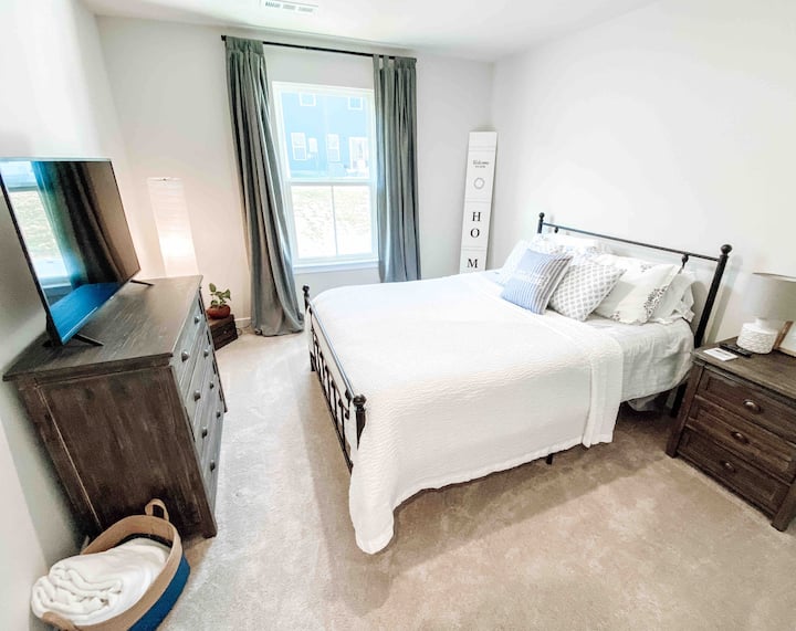 Cute And Cozy - No Cleaning Fee Private Room/bath - Nashville, TN