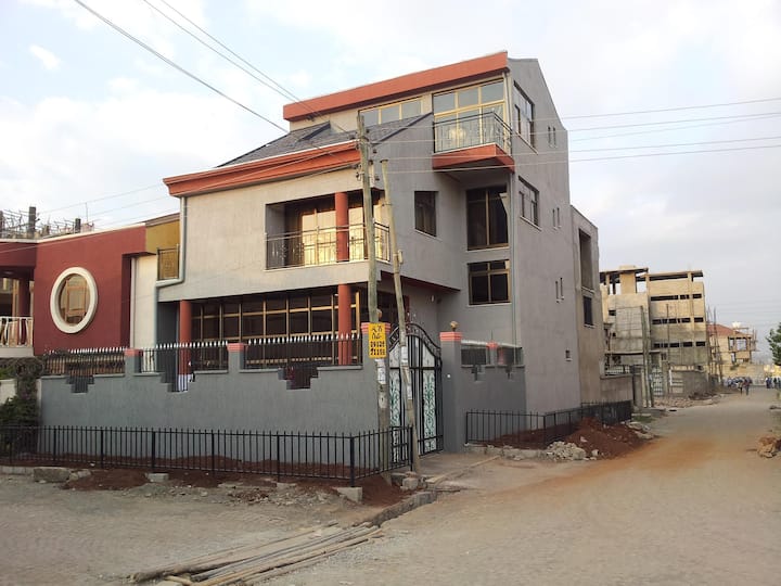 2en-suite & 6 Double Sizerooms At Affordable Rate - Ethiopia