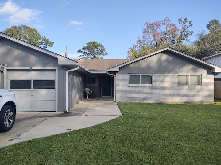 Great For Temporary Workers, 3 Br, 2bth Fenced Yd - Beaumont, TX