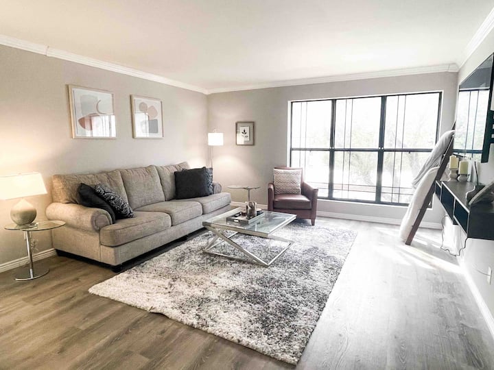 New Listing!! - Biltmore Golf Course  2bd Condo - 鳳凰城