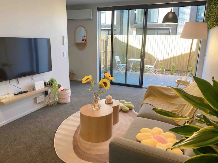 Addington Luxury Townhouse - West Coast