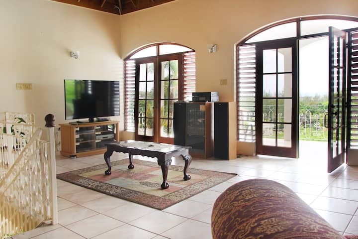 9 Bdr Villa In Montego Bay With A Pool - Montego Bay