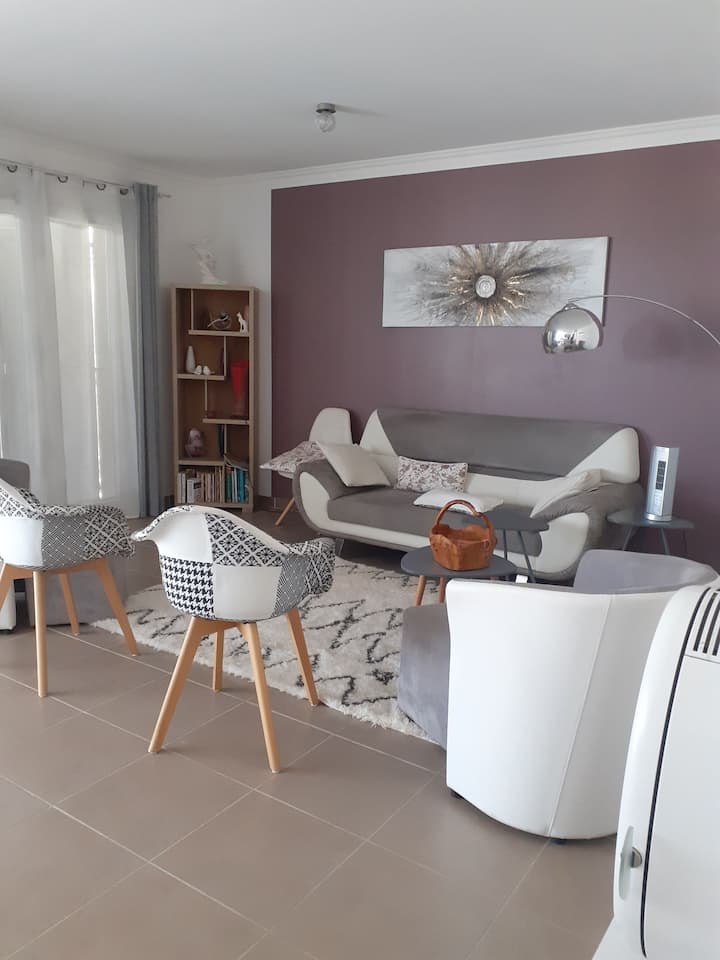 Chambre Privée Dans Villa - Saint-Laurent-des-Arbres