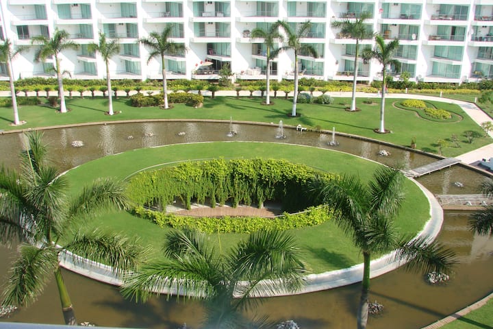 Beach And Swimming Pool Front View, 6 People Apt - Nuevo Vallarta
