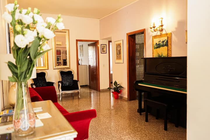 Casa Grande Xxiv Maggio Per 8 Persone
Free Wi-fi - 梅斯特雷