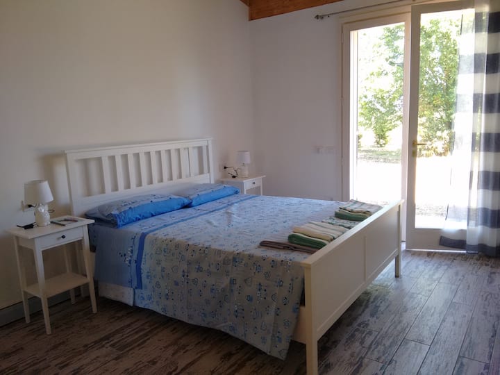 Spacious "Sea" Bedroom In Straw Bales House - Cesena
