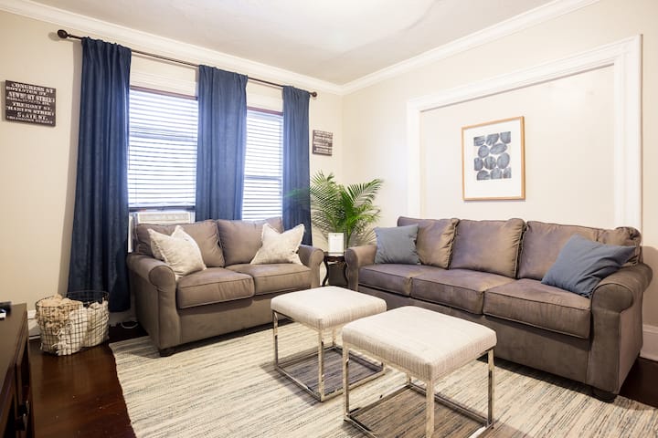 Classic New England Apartment On Mbta Red Line - Boston, MA