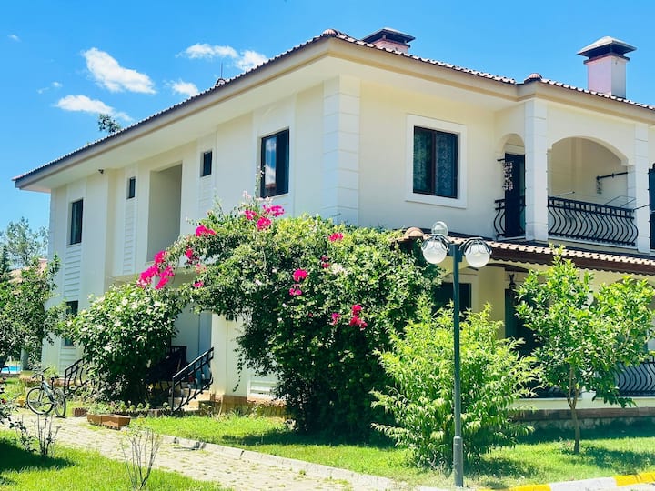 Gökova' Da Orman Manzaralı Villa - Akyaka