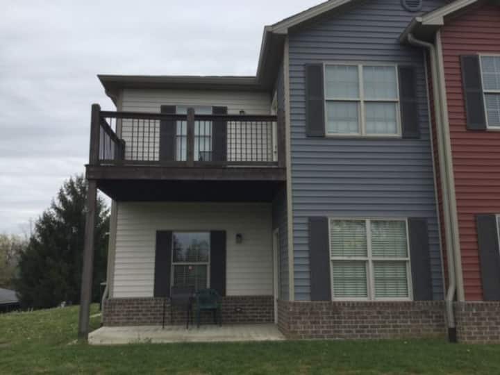 Furnished Condo At Cosmic Golf/heartland Golf Club - Elizabethtown