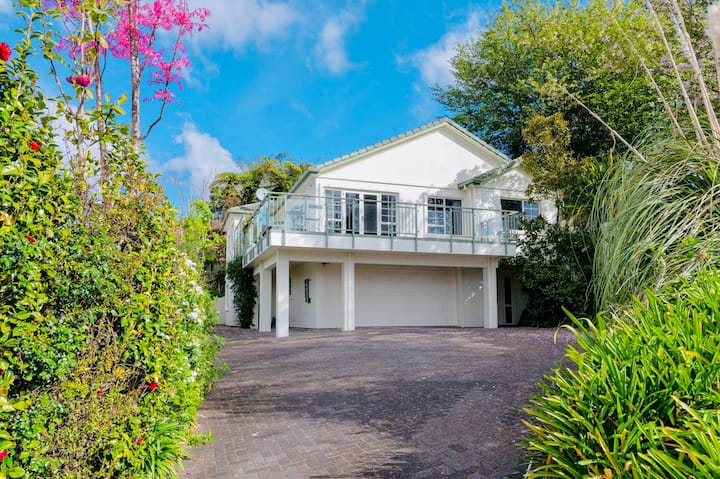 Lakeview 3br Modern Home Close To Rotorua Centre - Rotorua