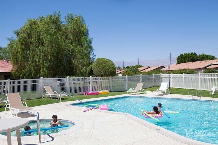 First 17-19 Cochella Open/walk To Concert Sleeps 6 - Indio, CA
