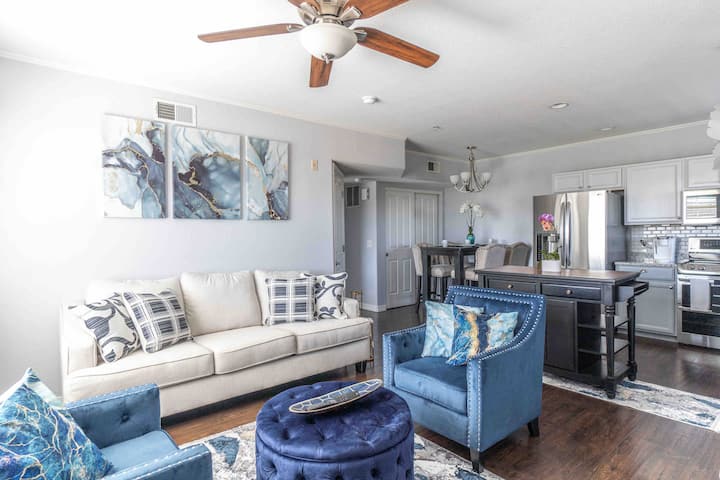 Lovely Condo For Long Term Stay King Bed/pool - Aurora, CO
