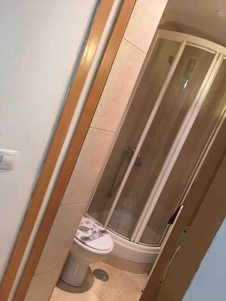 Estupendo Piso Estudio Cerca De La Gran Vía Madrid - Chamartín