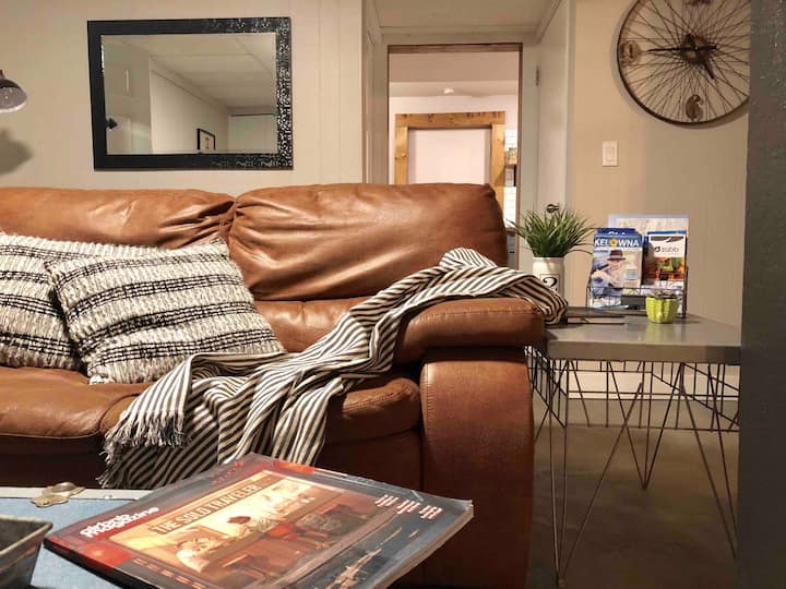 *The Robson Suite* Pets Ok - Wineries, Golf + More - Kelowna