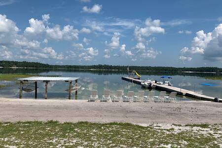 Kingsley Lake Vacation Rentals & Homes - Florida, United States | Airbnb