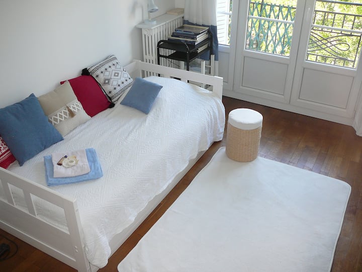 Spacieuse Chambre Claire-appartement De Standing - Paris