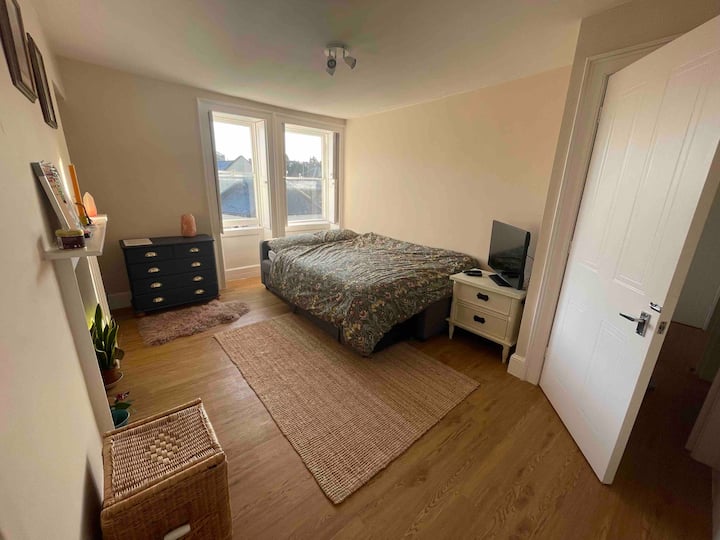 Spacious Double Room In Bath For Females - バース