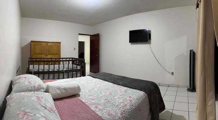Casa Amplia 5p, 3 Camas, Wifi, Cochera, Factura - Durango