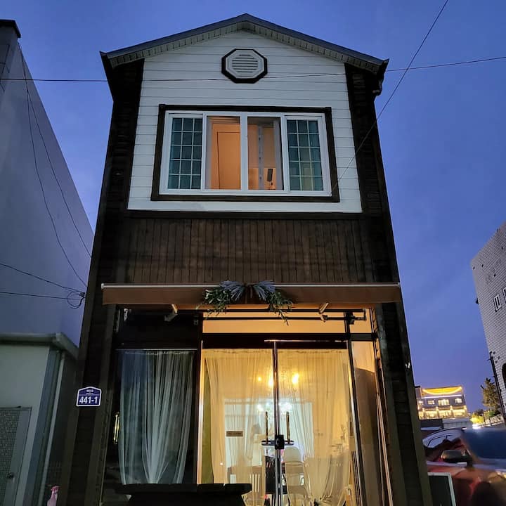 좋은날 좋은너랑ㅡ 파티룸. 바닷가. 야경최고. 숙소내일출 - 장량동