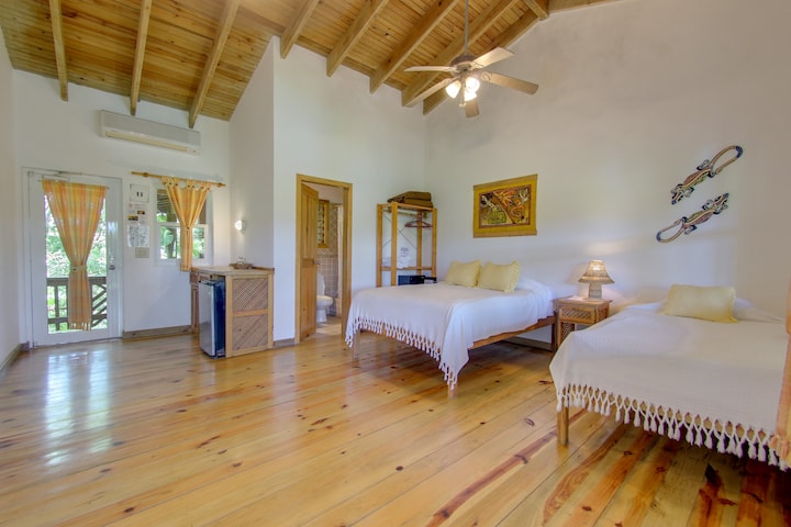 Roatán Vacation Rentals | Villa and Apartment Rentals | Airbnb