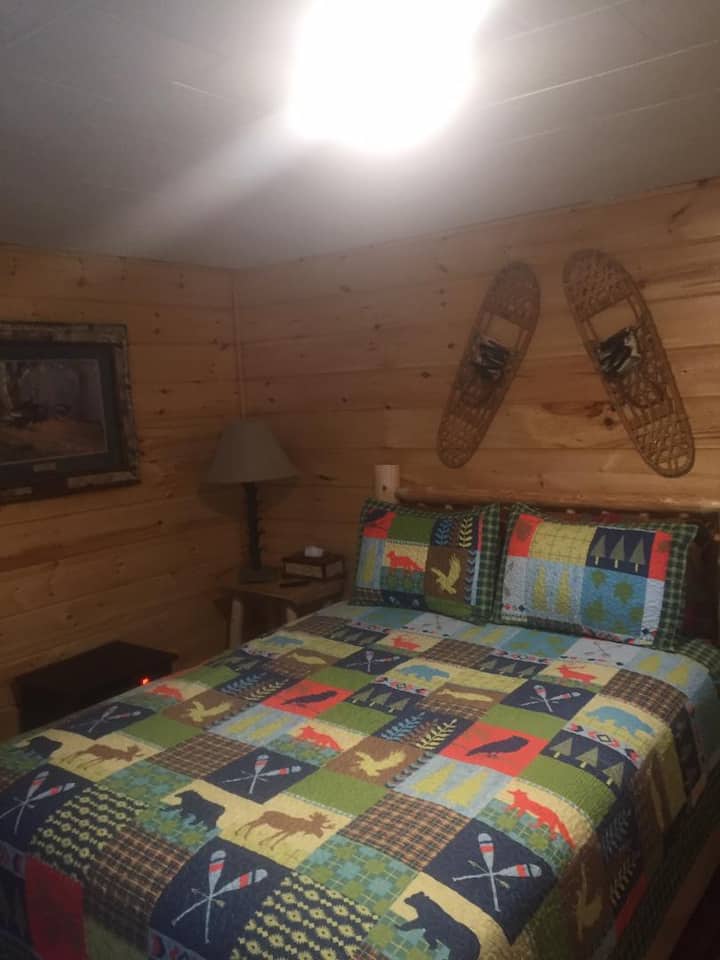 White Tale Den - Schroon Lake, NY