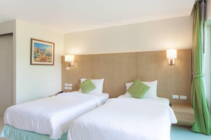 Hilltop, Ideal For Drivers, Limited View - Phuket