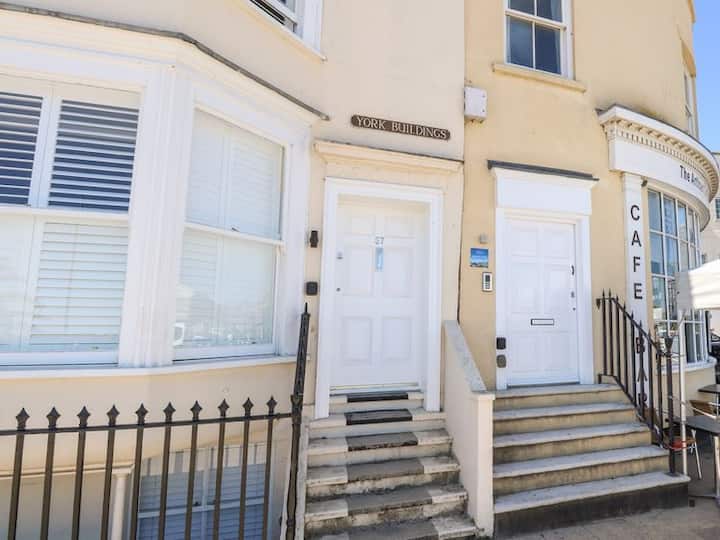 Beachside View - Weston