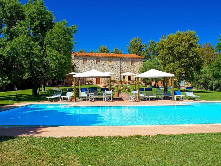 Appartamento Per 6-9: Grande Sala & Piscina Comune - Follonica