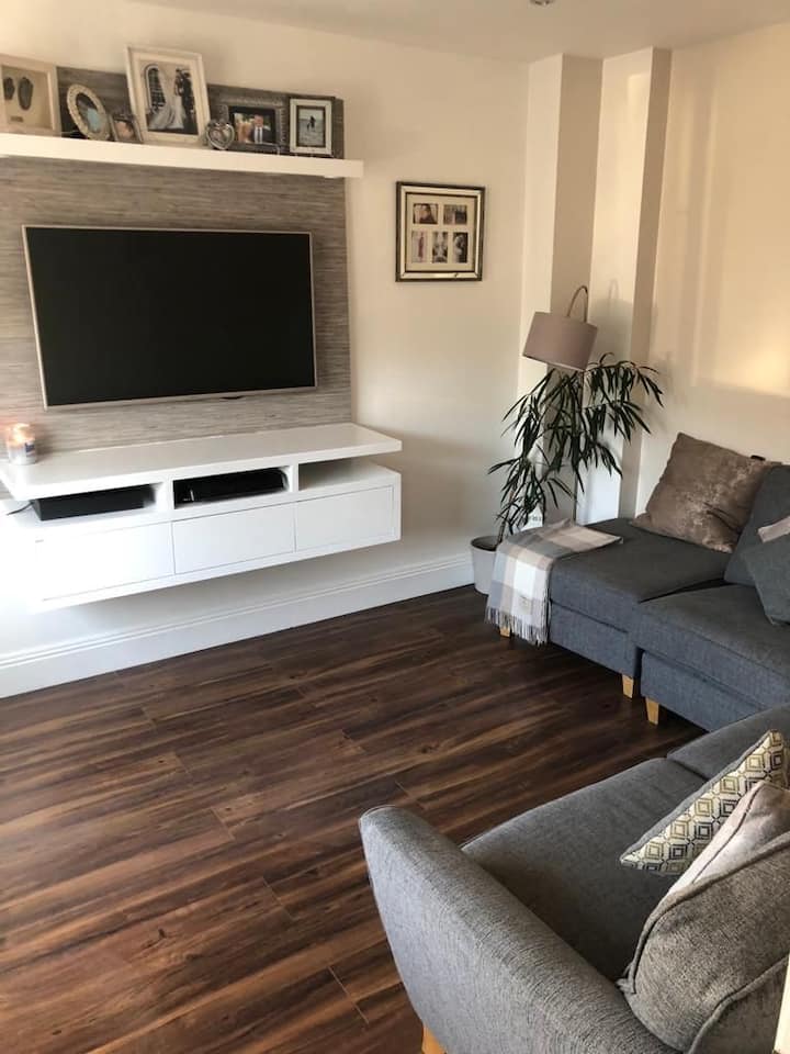 Perfectly Located - Spacious 3b/r 4bed Family Home - Dublin