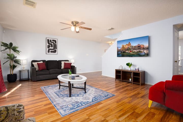 3bd/2.5b*seaworld*six Flags*utsa*b/crib*pool Table - Helotes, TX