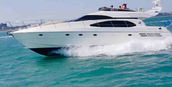 Luxury Italian Motor Yacht Charter Uk Solent - Southampton