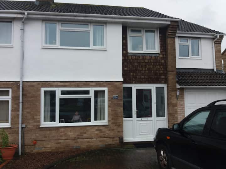 Family Home In Cheltenham- Sleeps Up To 11 - Cheltenham