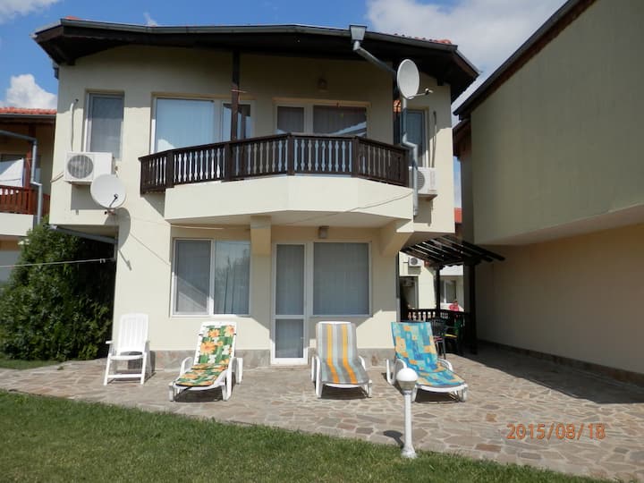 Villa "Stephanie", Just 150 M From Beach - Bulgaria